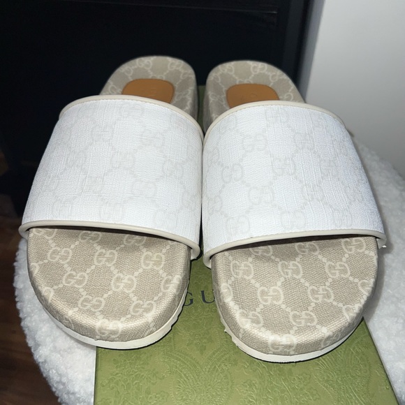 Gucci | Shoes | Gucci Gg Supreme Canvas Slides | Poshmark